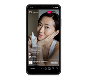 The Beginner's Guide to Facebook Shops (With Examples)